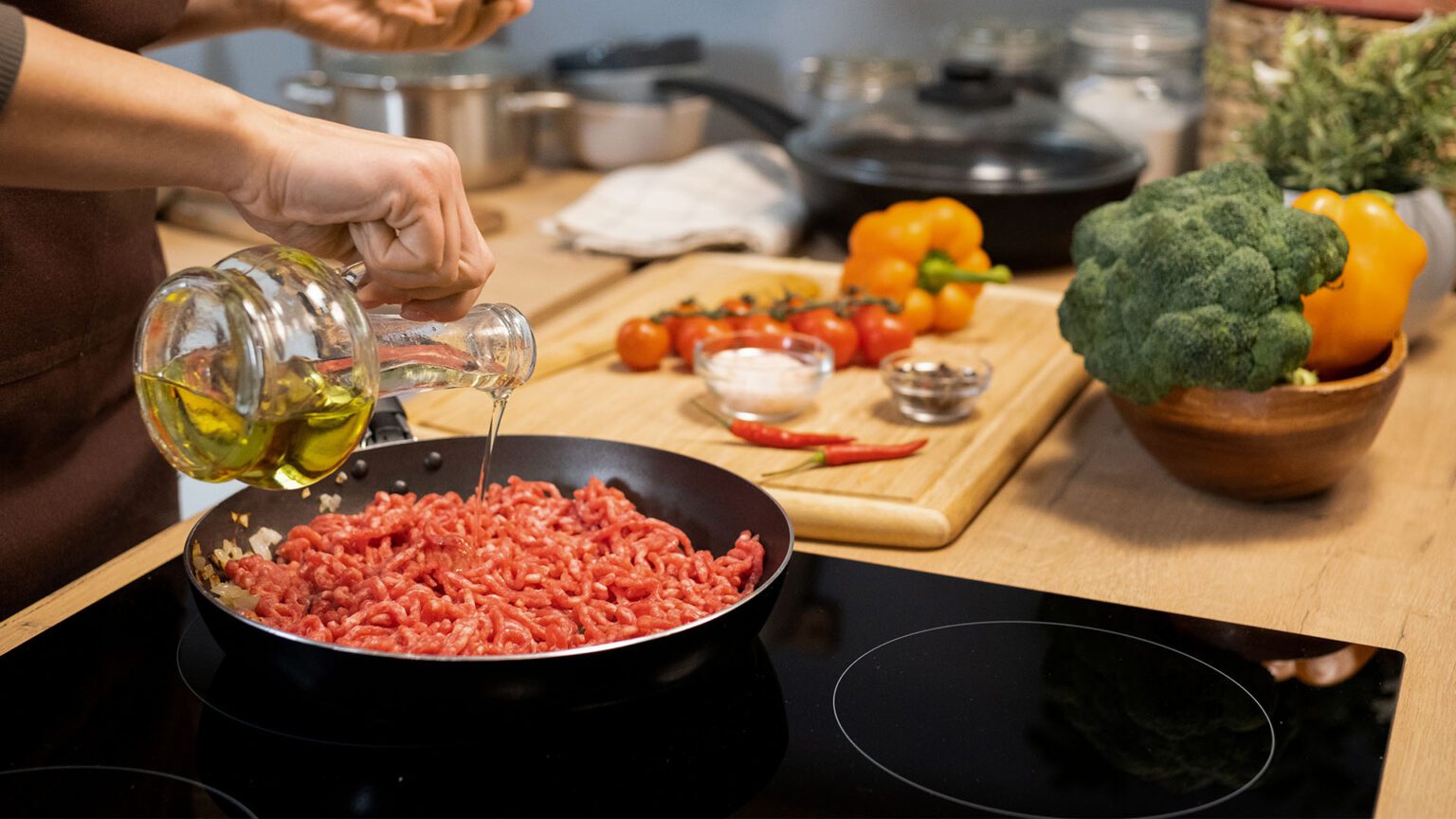 5 Ways To Be A More Sustainable and Energy-Efficient Cook - Tomorrow's ...