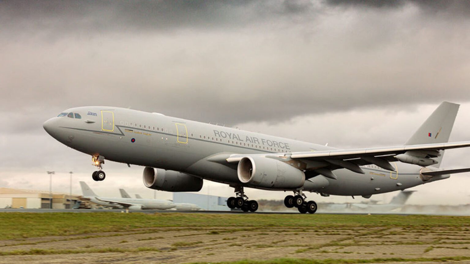 Breakthrough Cooking Oil Powered Flight by UK Aircraft - Tomorrow's ...