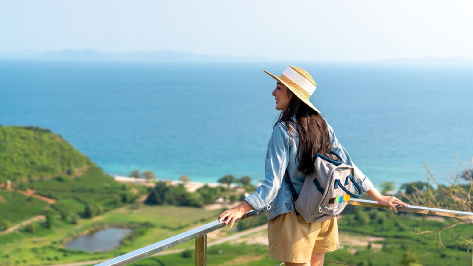 4 Solo Travel Tips, According to Experts - Tomorrow's World Today®
