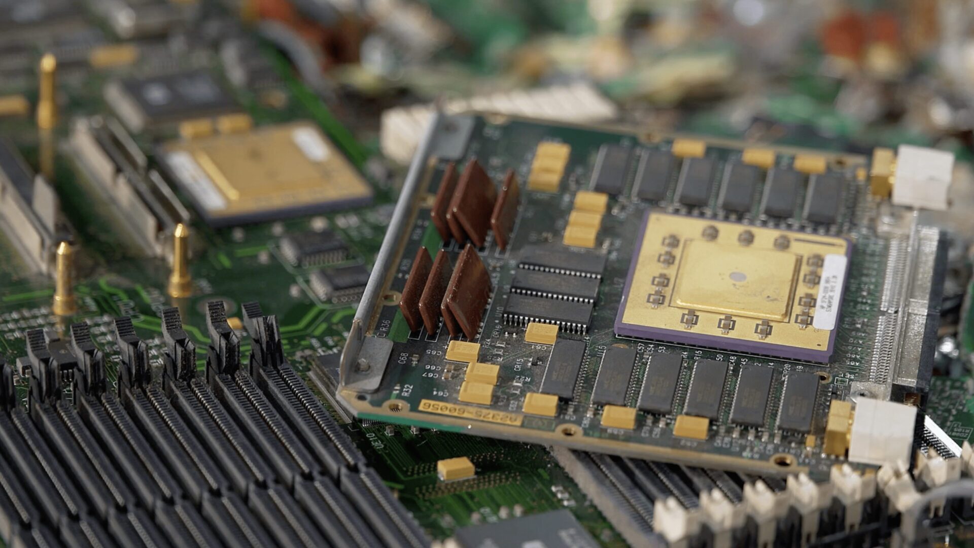 S4E01 - The Science Behind Electronics Recycling - TOMORROW’S WORLD TODAY®