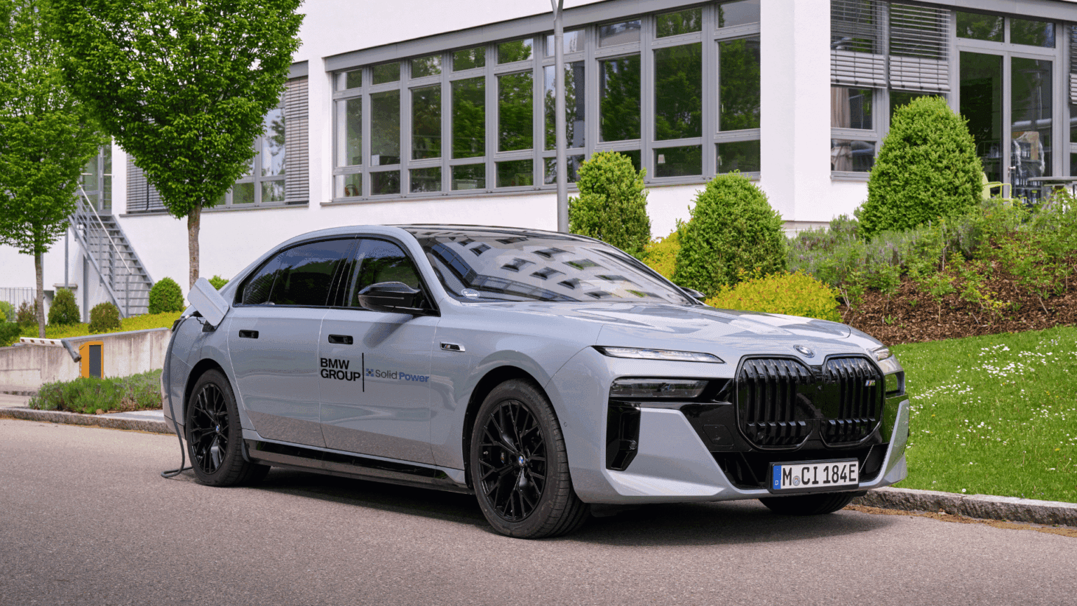 BMW is Putting Solid-State Batteries on the Road - Tomorrow's World Today®