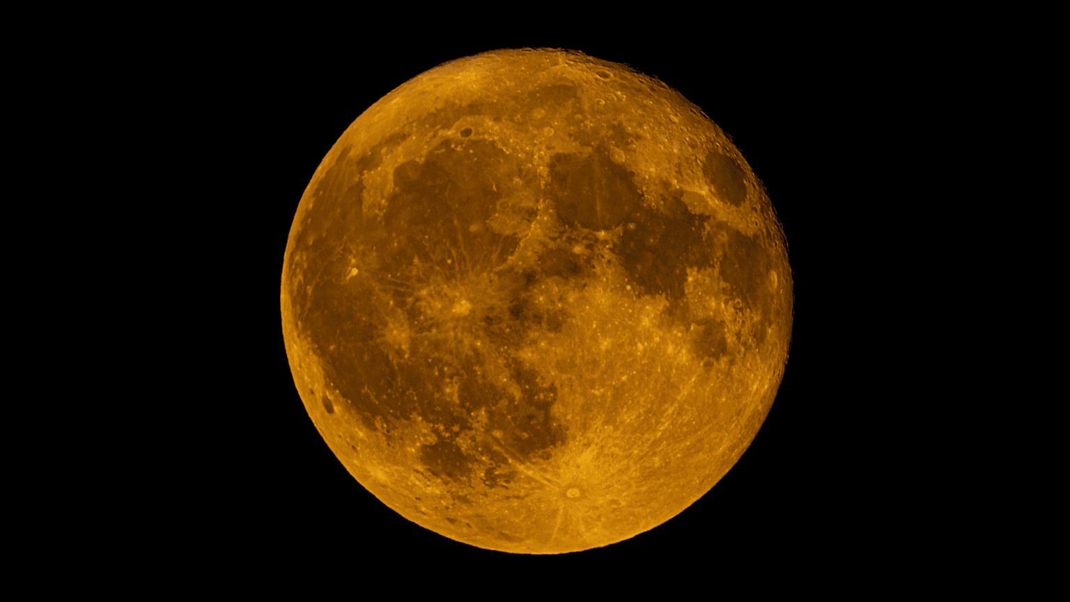 How To Spot July's "Buck Moon," the Farthest Moon From the Sun ...