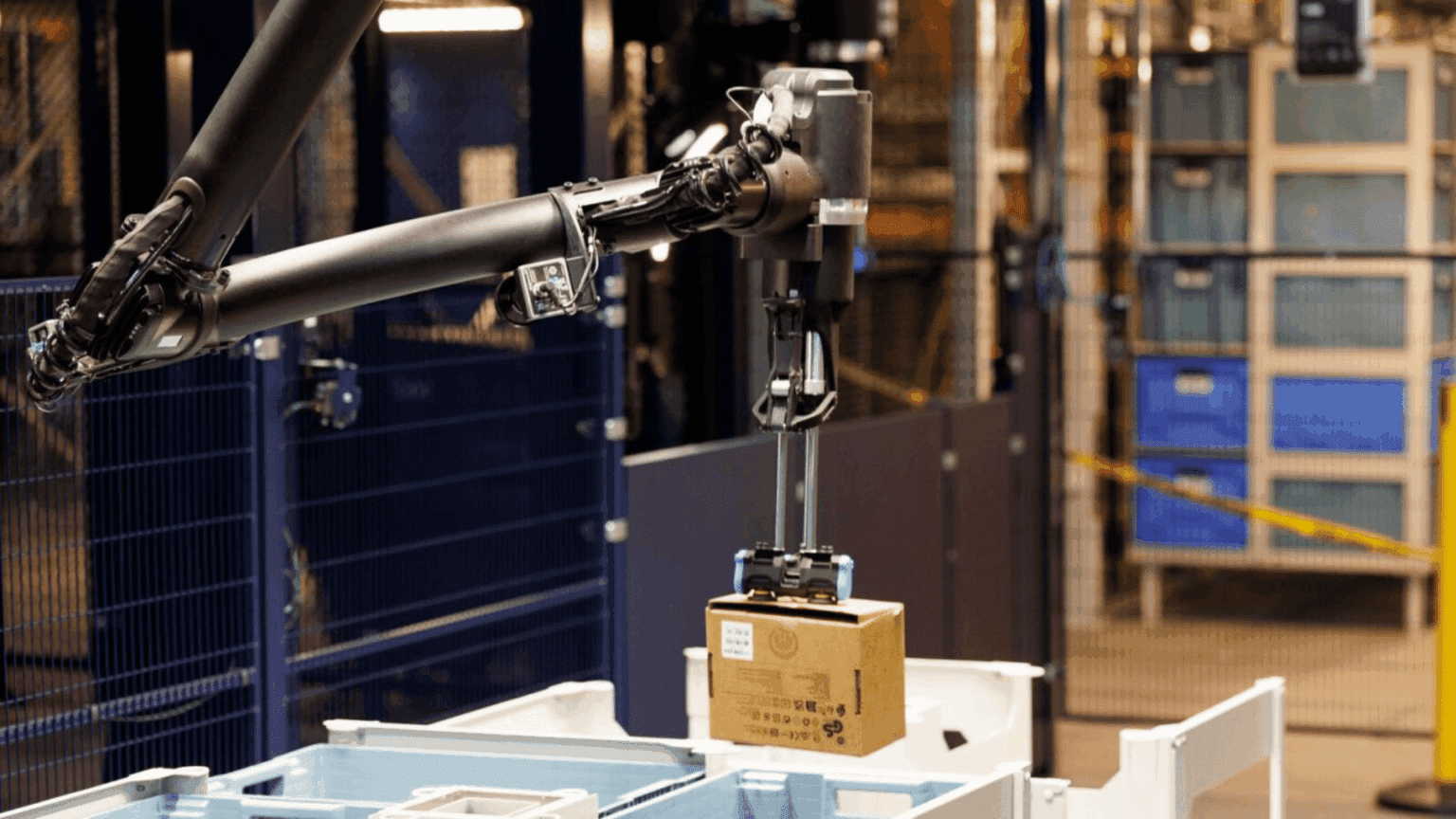 ‘Blue Jay’ Amazon Warehouse Robot Performs Multiple Tasks ...