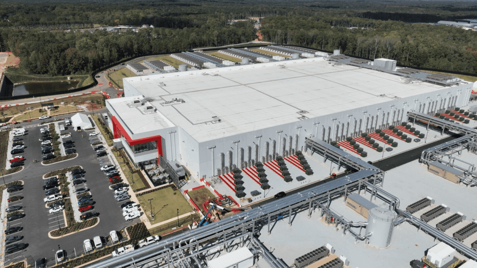 Microsoft Launches Its First AI Superfactory to Train Next-Gen Models ...