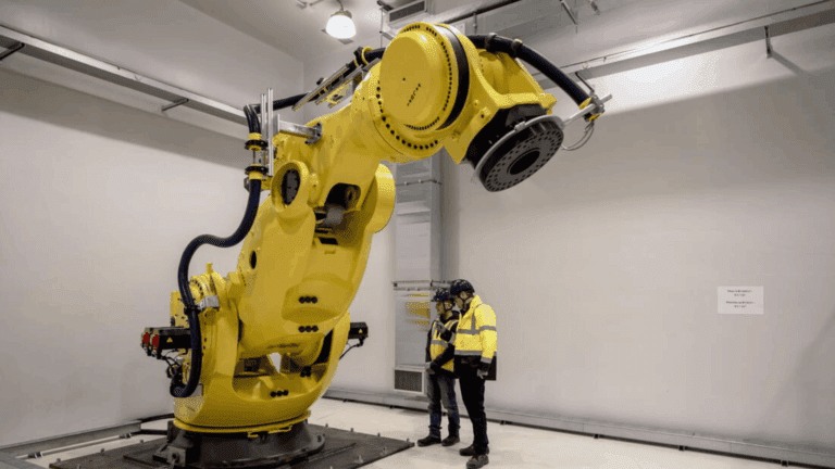 "Godzilla" Industrial Robot Assembles Tokamaks For Fusion Energy ...